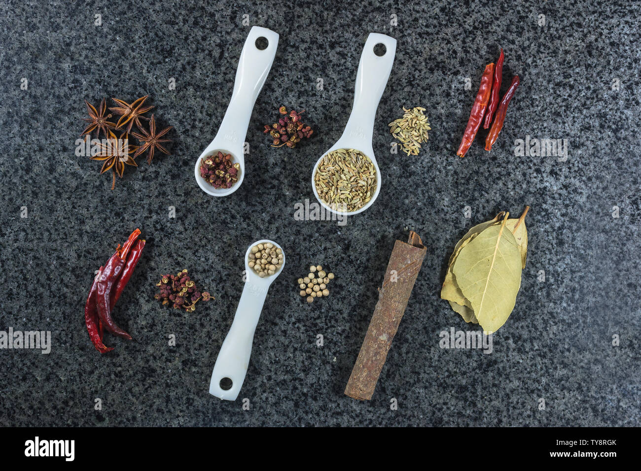 Octagon spice hi-res stock photography and images - Alamy