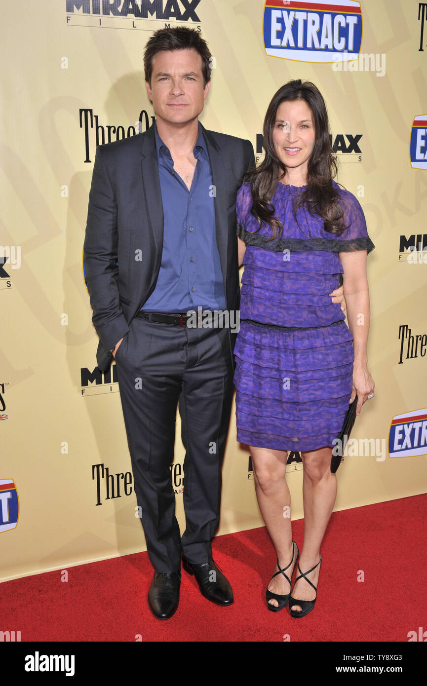 Paul anka and jason bateman hi-res stock photography and images - Alamy