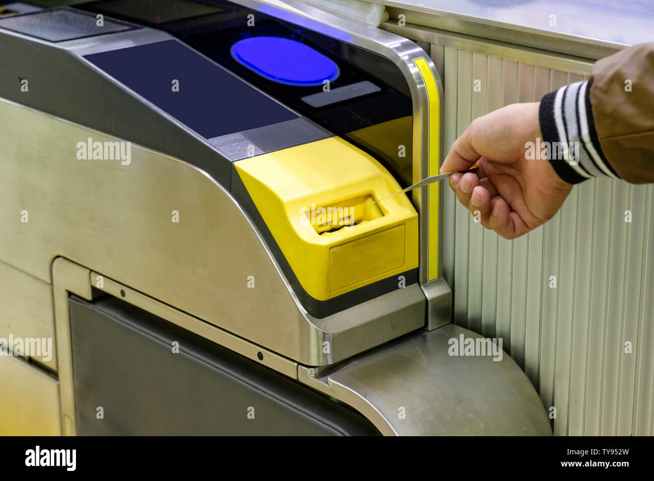 Man using train ticket machine hi-res stock photography and images - Alamy