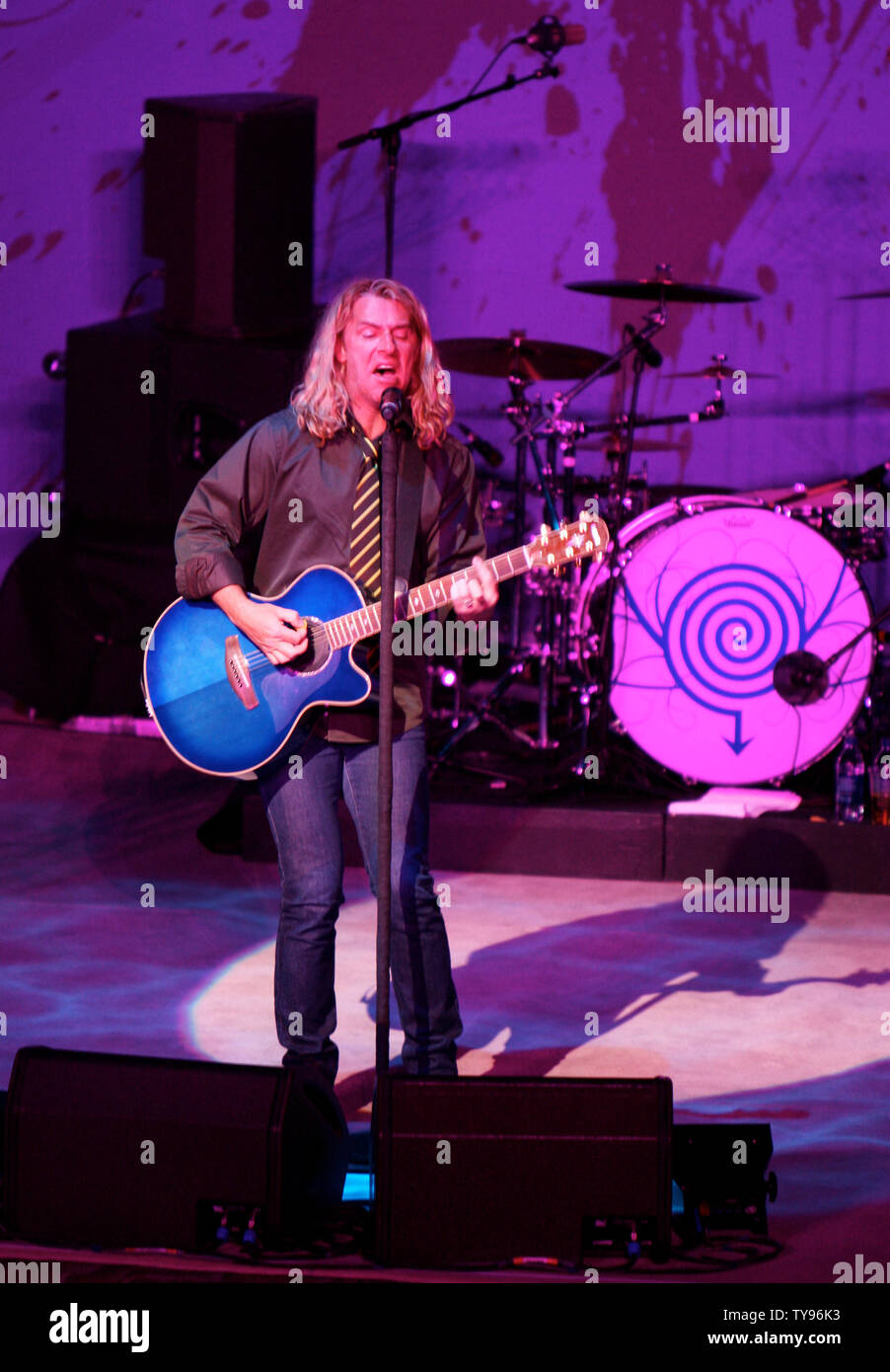 Lead singer Ed Roland of Collective Soul performs at the Mandalay Bay ...