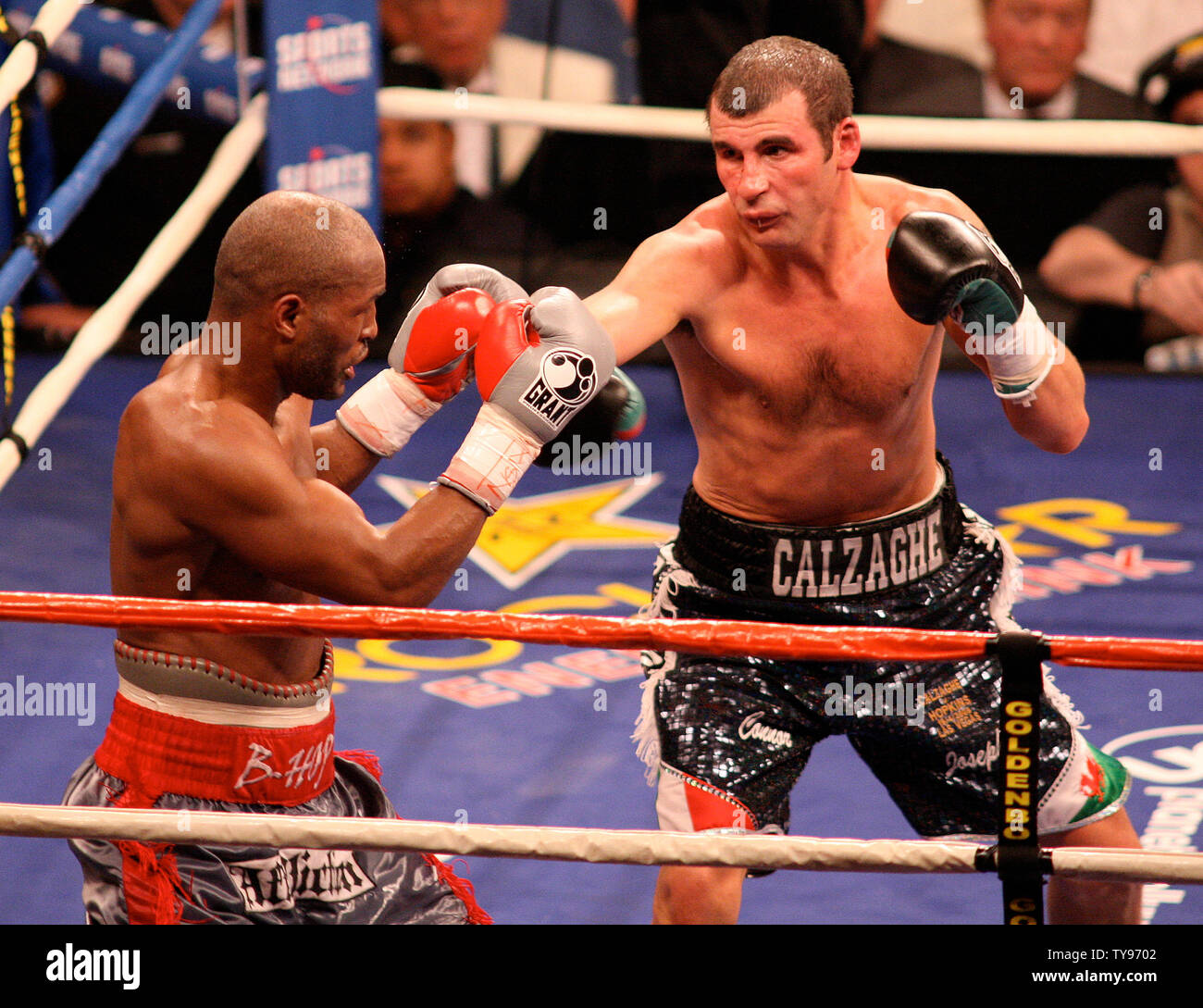 Joe calzaghe boxing hi-res stock photography and images - Alamy