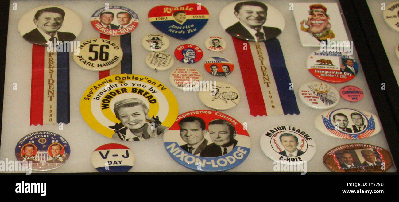 Political memorabilia collectors gather in Las Vegas on August 06, 2008 ...