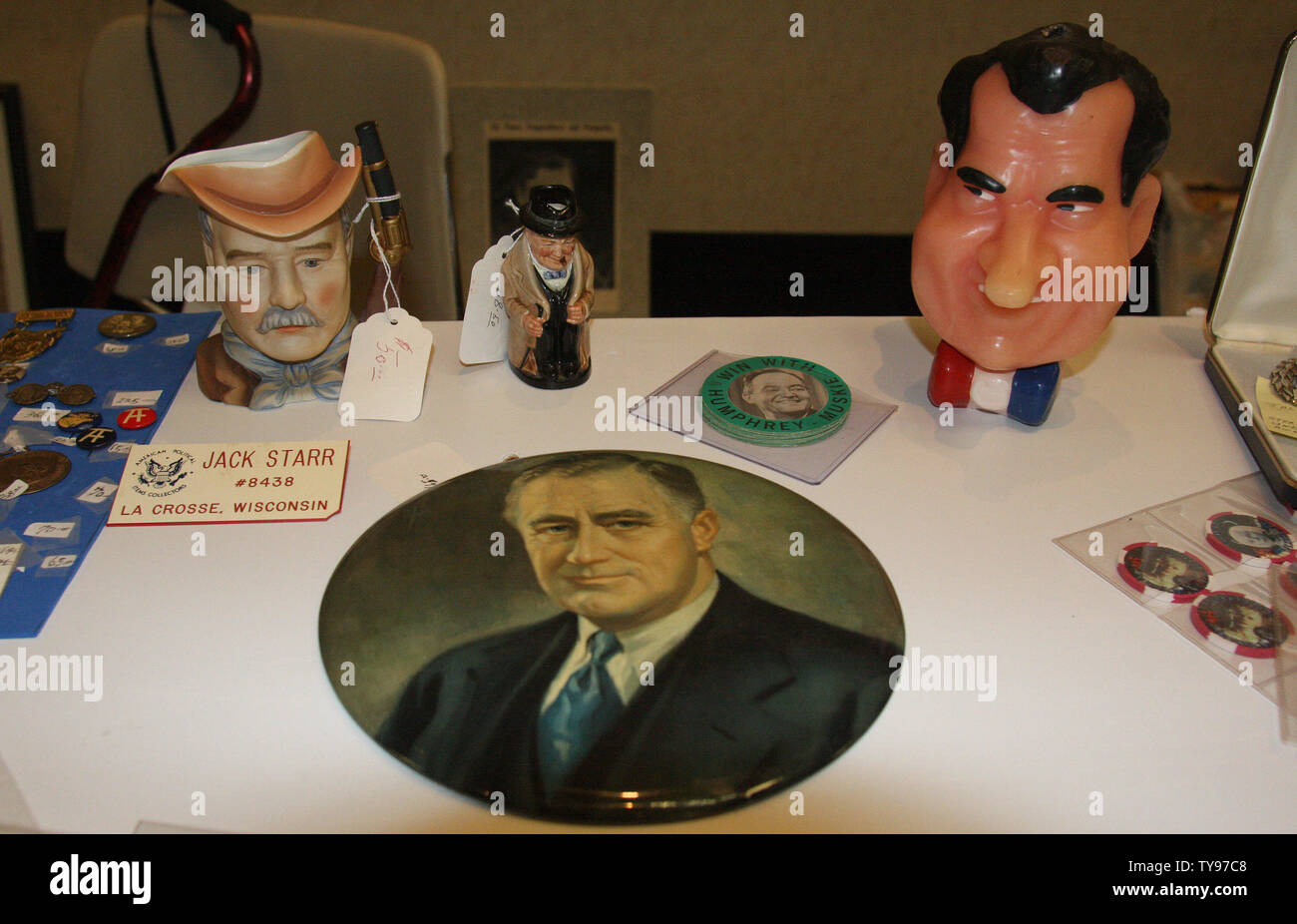 Political memorabilia collectors gather in Las Vegas on August 06, 2008 ...