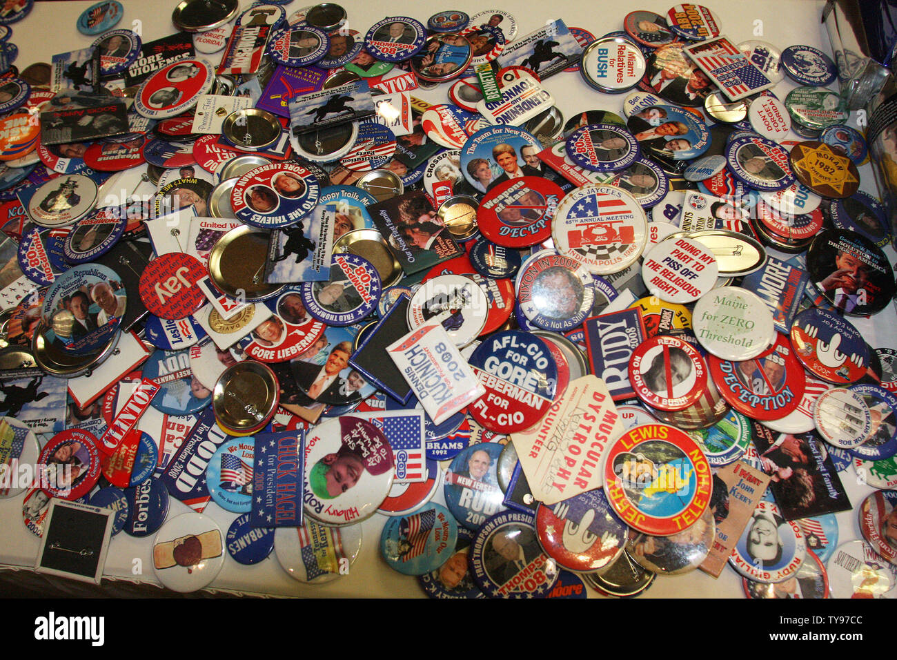 Political memorabilia collectors gather in Las Vegas on August 06, 2008 ...