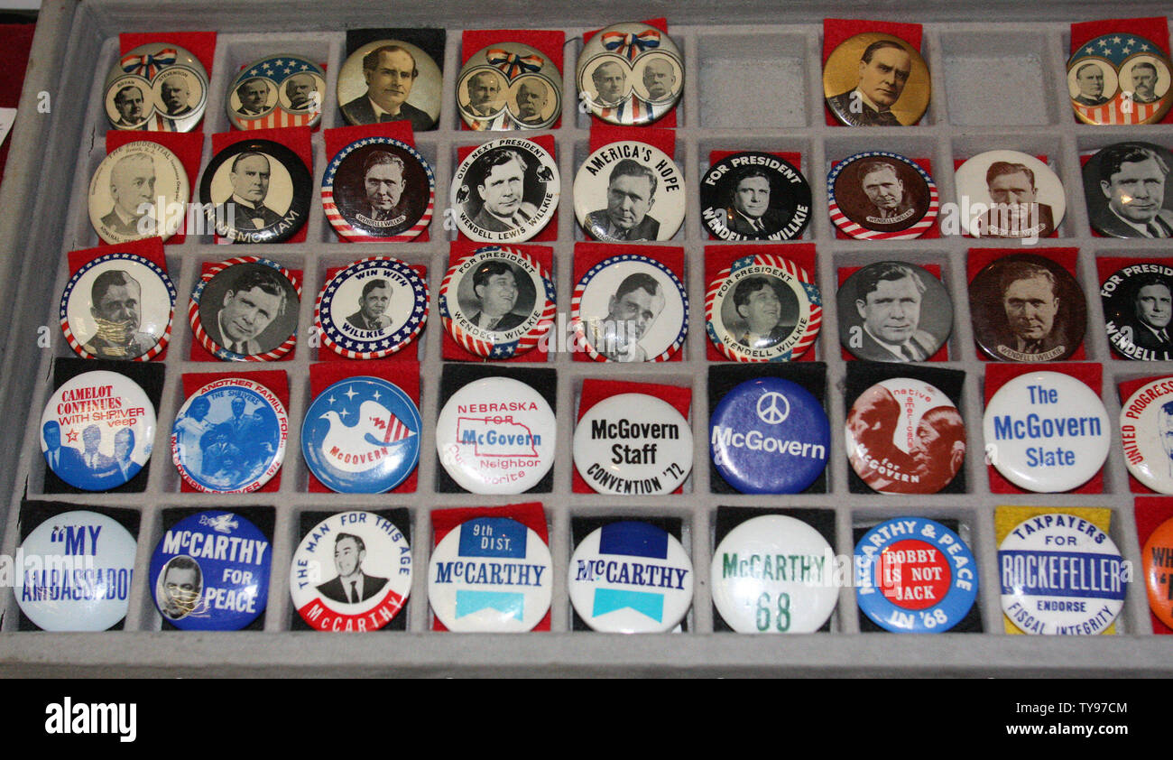 Political memorabilia collectors gather in Las Vegas on August 06, 2008 ...