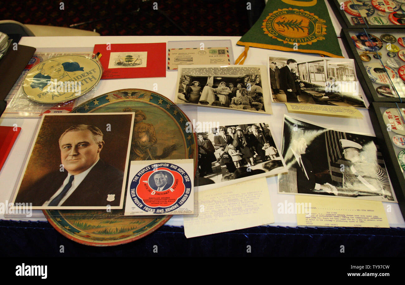 Political memorabilia collectors gather in Las Vegas on August 06, 2008 ...