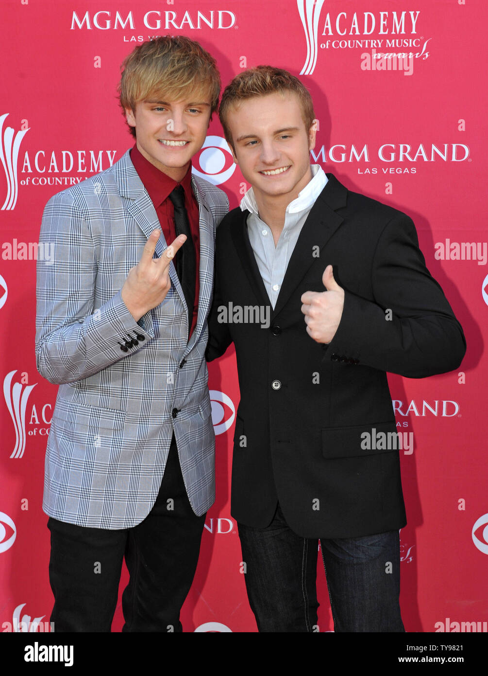 2009 twins hi-res stock photography and images - Alamy