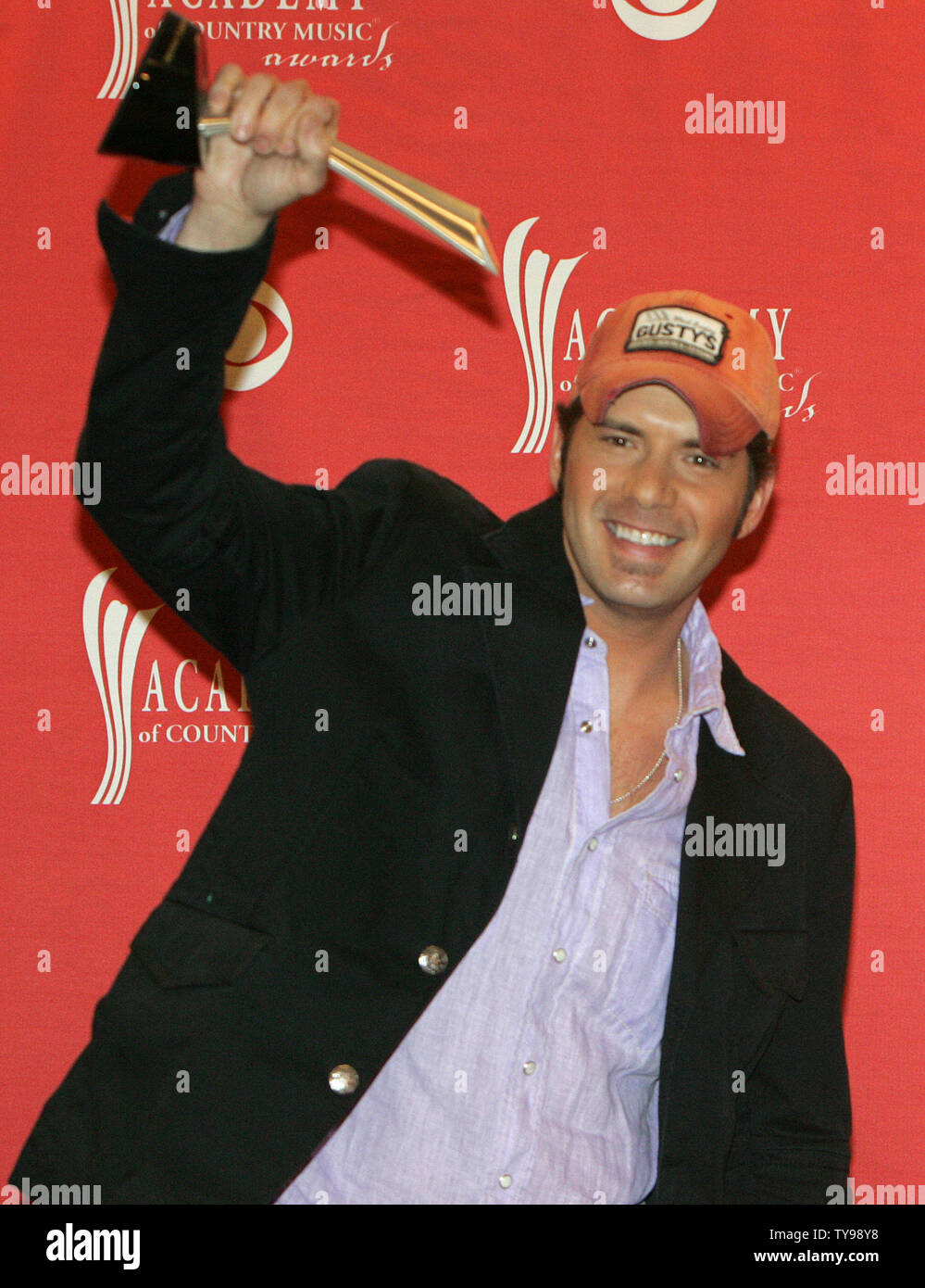 Singer Rodney Atkins wins the top new male vocalist award at the 42nd ...