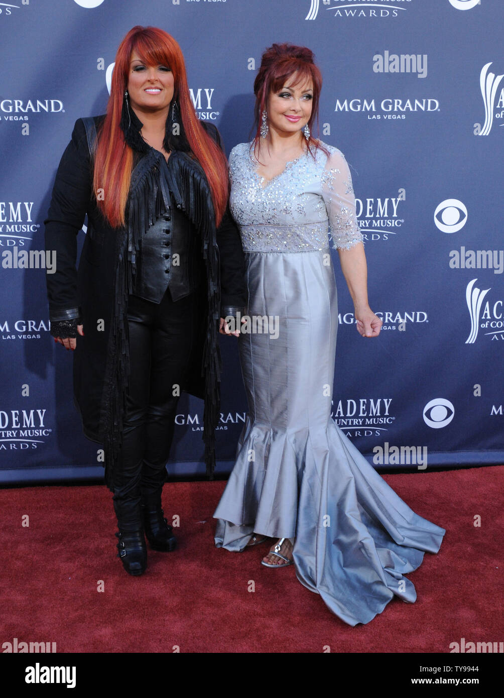 The Judds, Wynonna Judd (L) and Naomi Judd arrive at the 46th annual ...