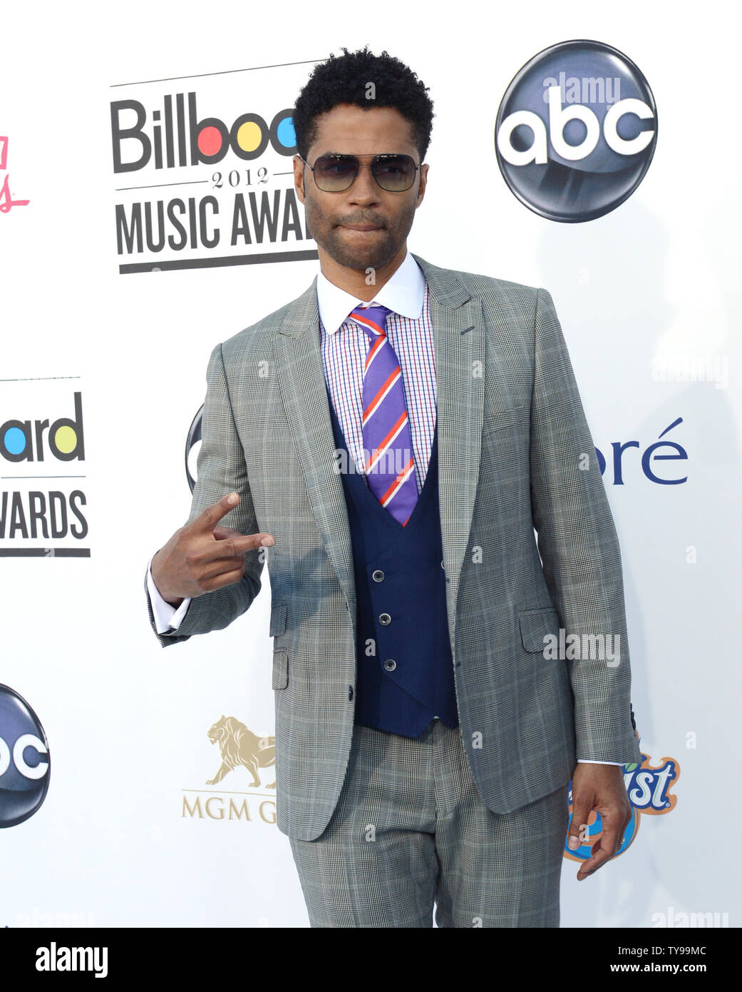 Singer Eric Benet arrives at the MGM Grand Hotel in Las Vegas, Nevada ...