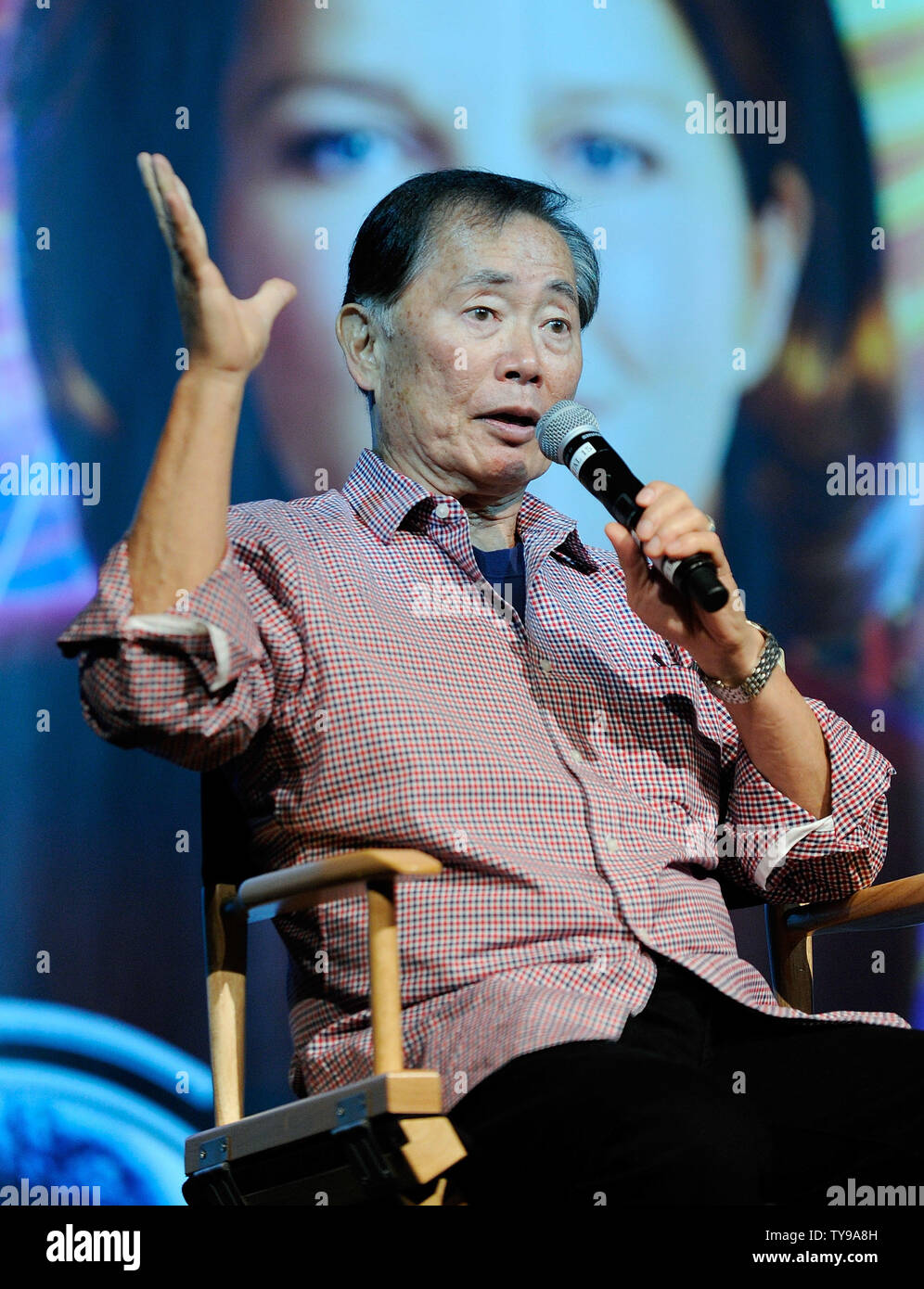 Actor george takei hi-res stock photography and images - Alamy