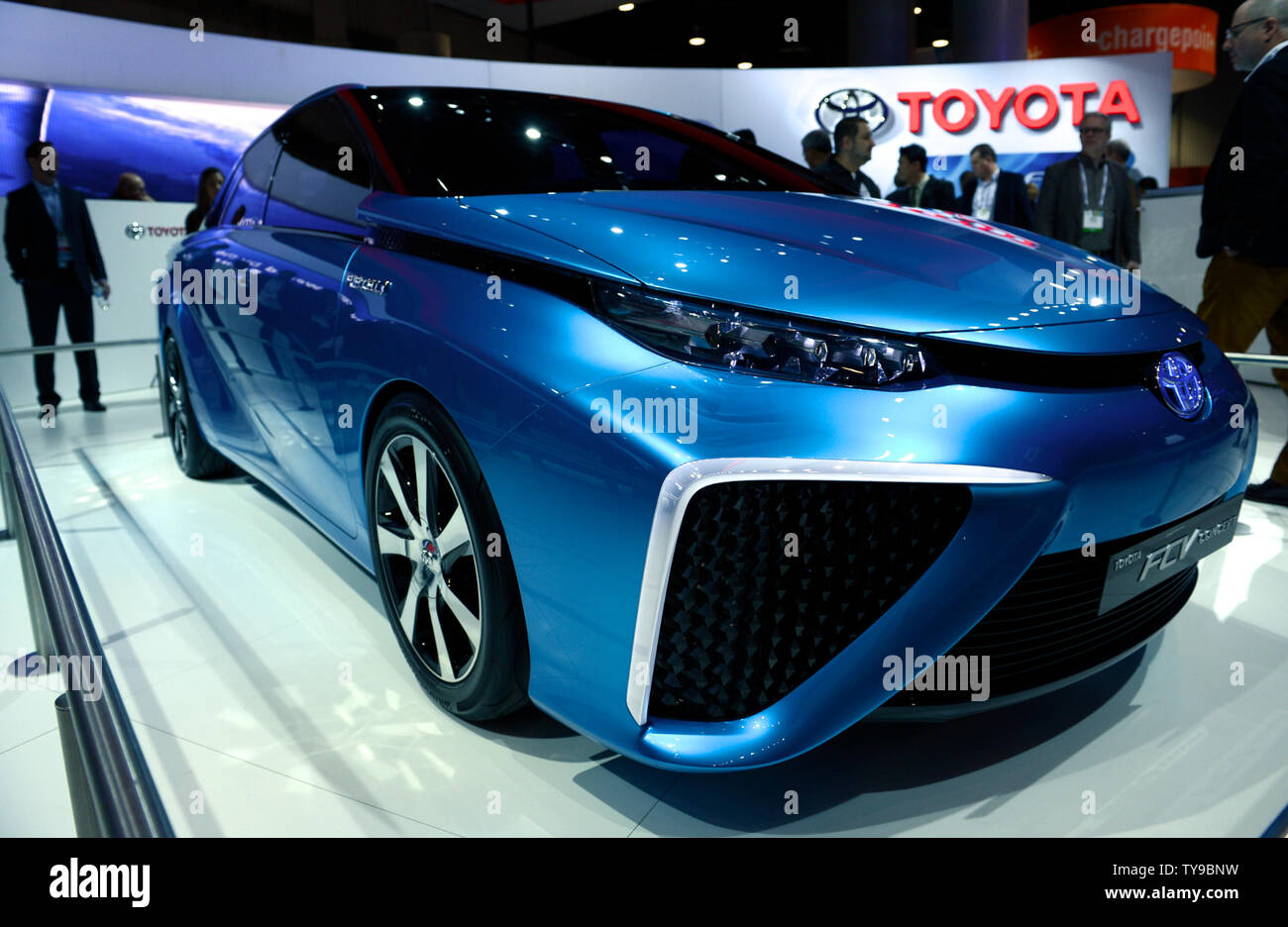Toyota fuel cell hi-res stock photography and images - Alamy