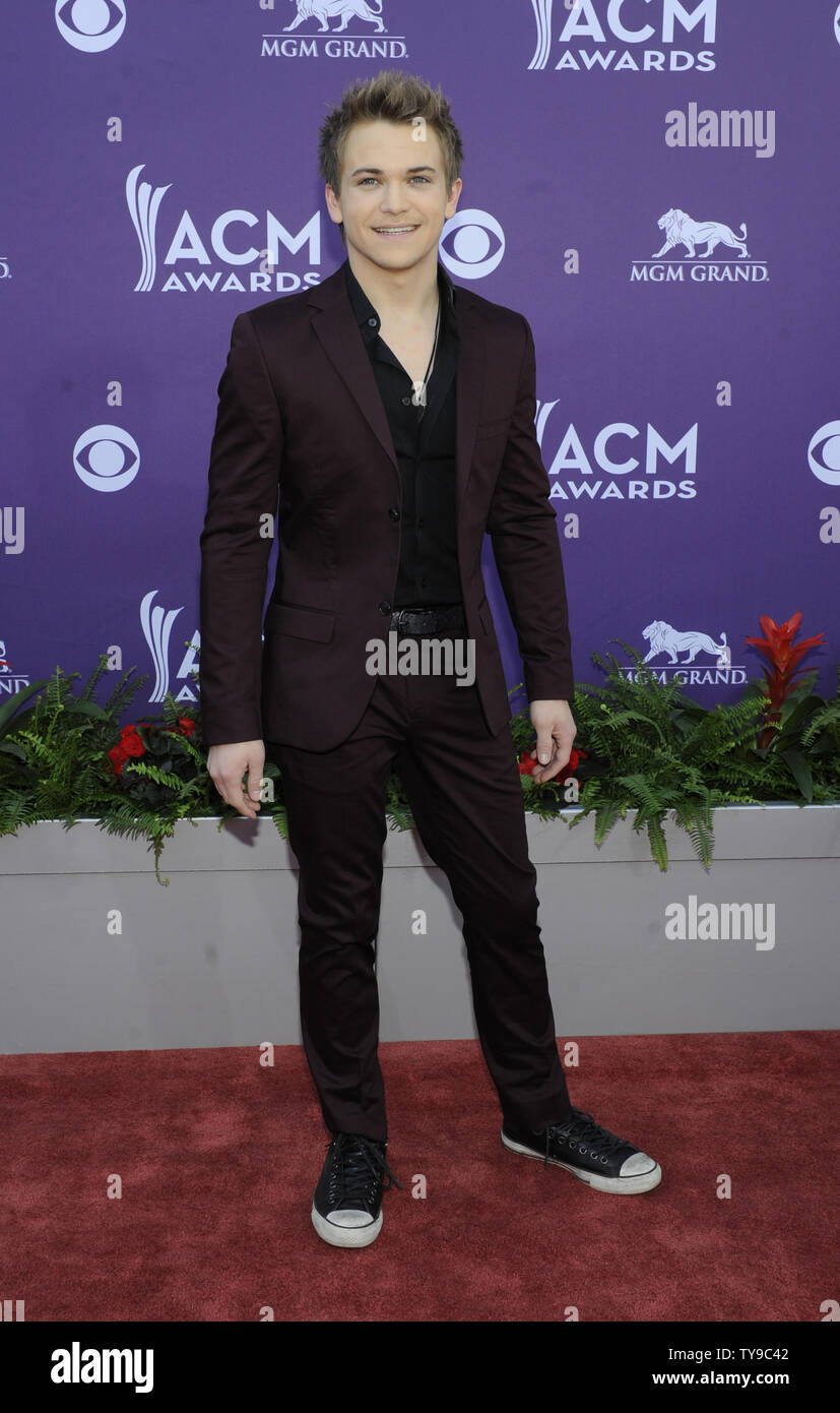 Singer Hunter Hayes arrives at the 48th annual Academy of Country Music ...