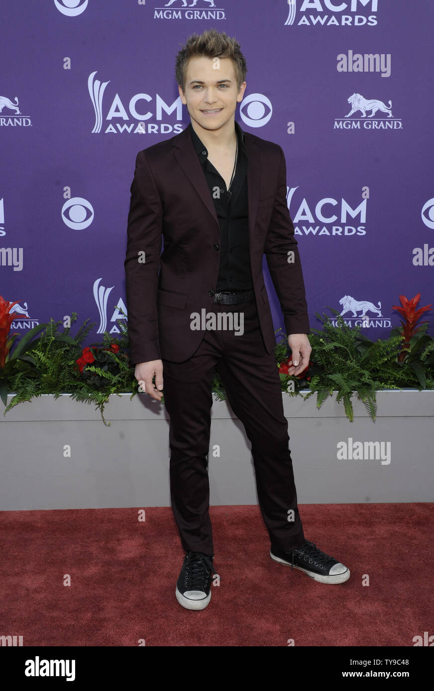 Singer Hunter Hayes arrives at the 48th annual Academy of Country Music ...