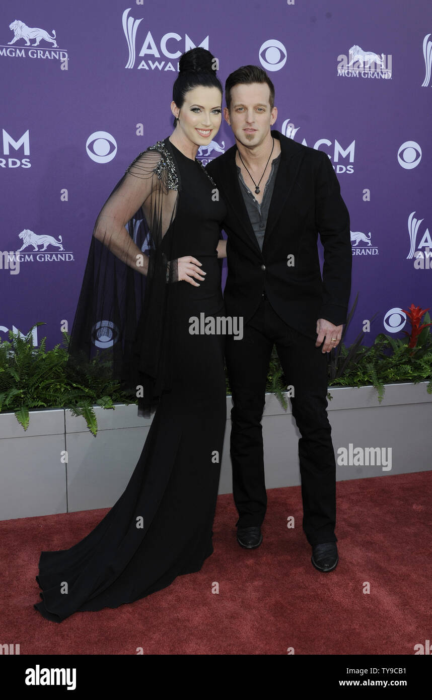 Singers Shawna Thompson and Keifer Thompson of Thompson Square arrive ...