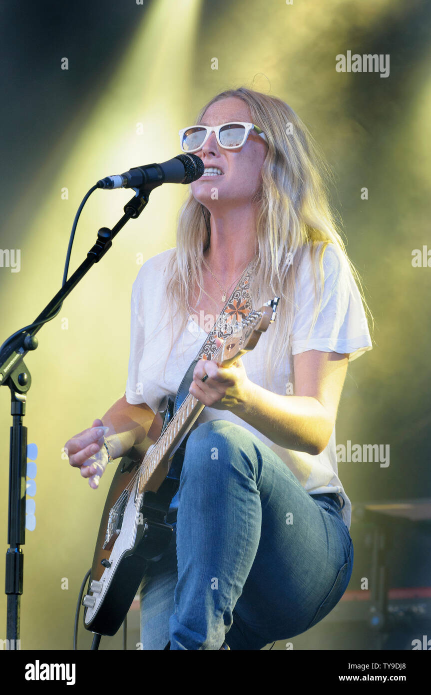 Lissie musician hi-res stock photography and images - Alamy