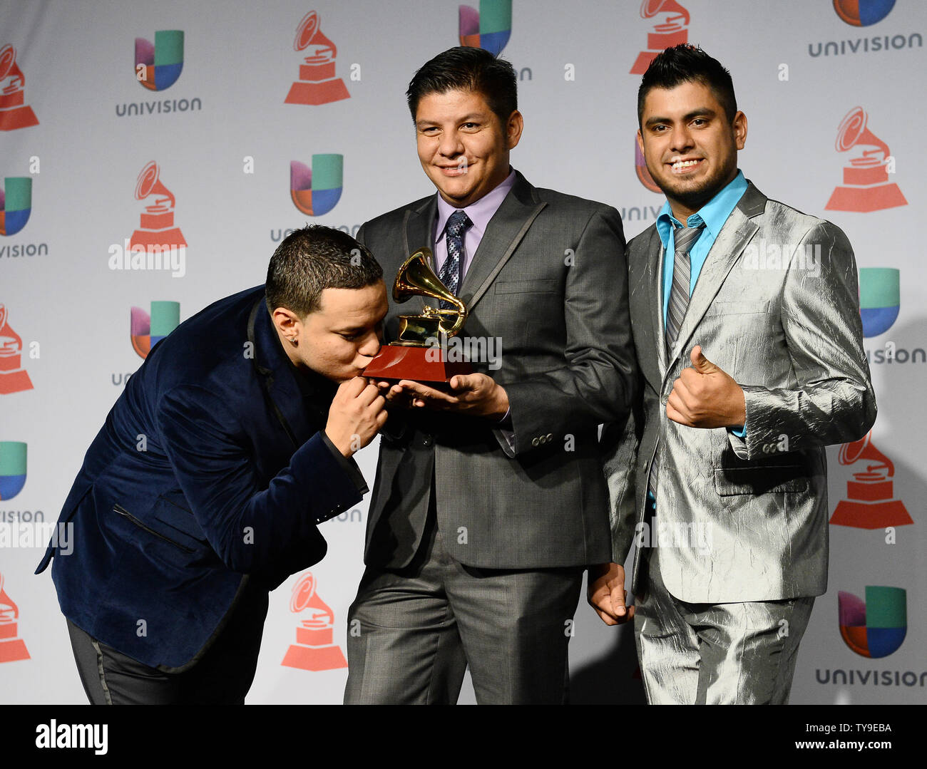 Latin boleros hi-res stock photography and images - Alamy