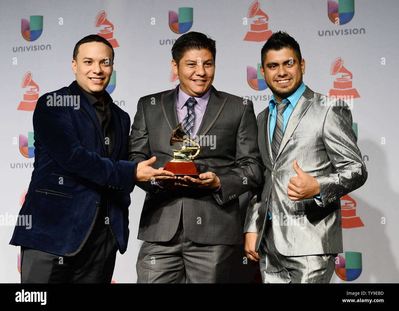 Latin boleros hi-res stock photography and images - Alamy