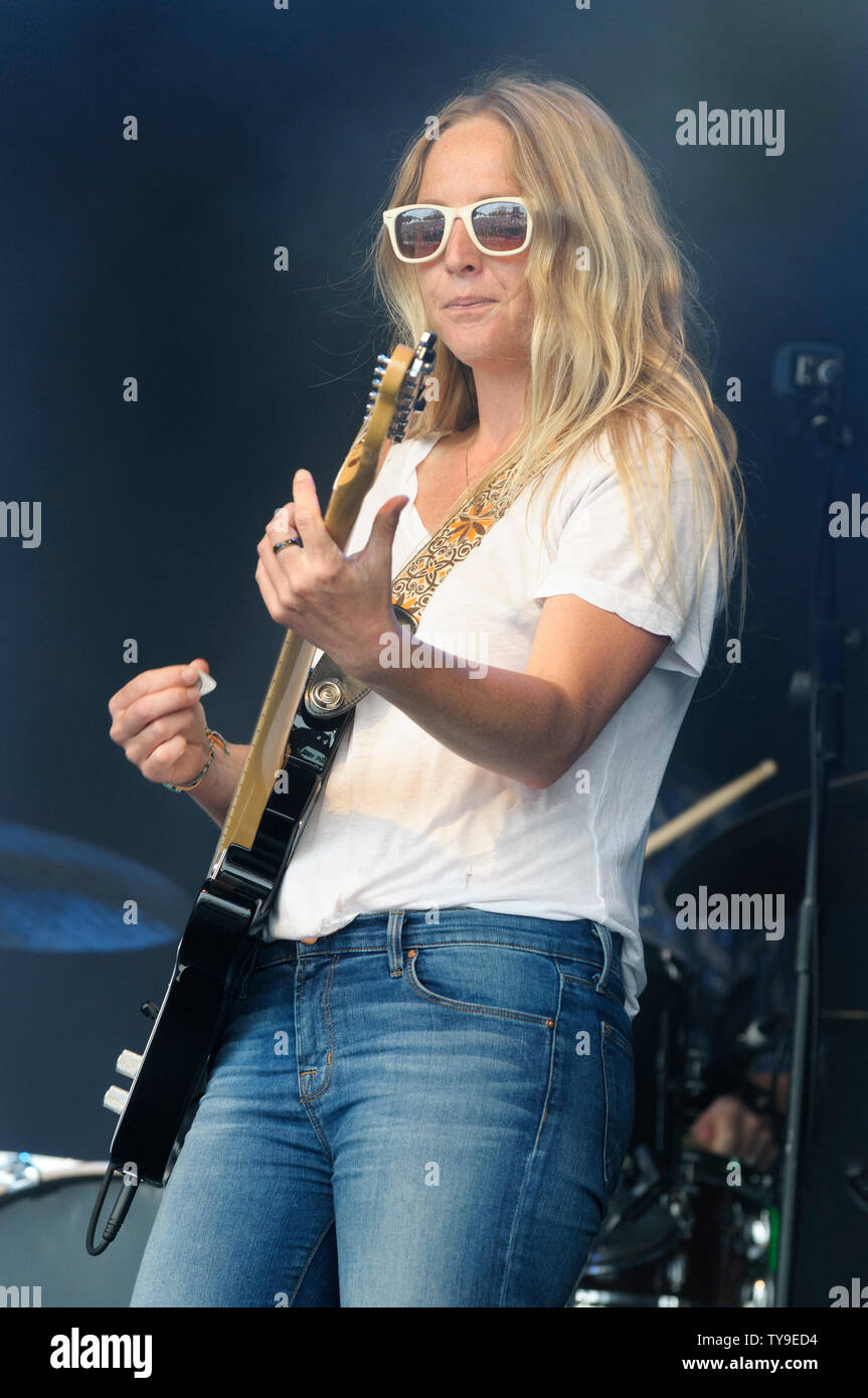 Lissie musician hi-res stock photography and images - Alamy