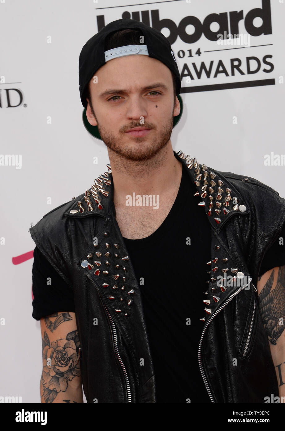 Singer Alexander DeLeon attends the 2014 Billboard Music Awards held at ...