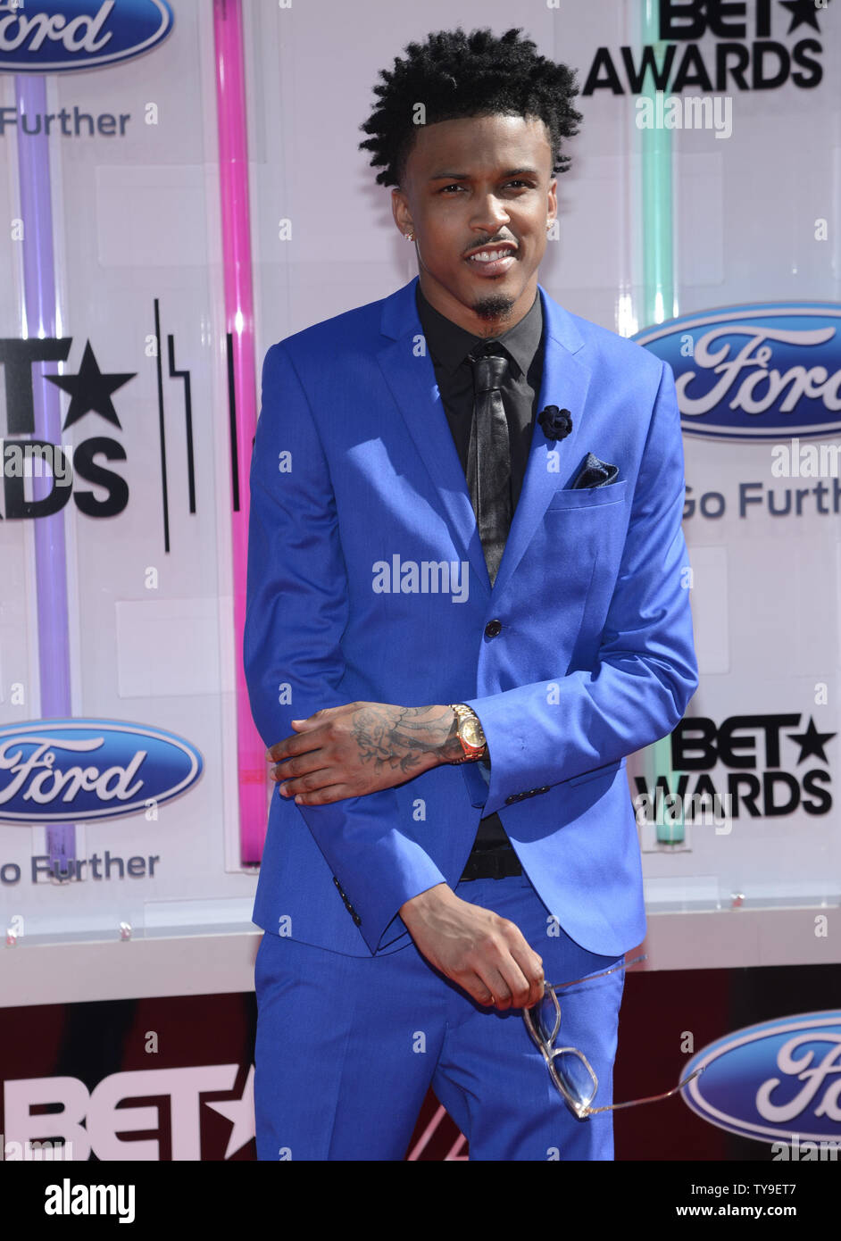 August Alsina In A Suit
