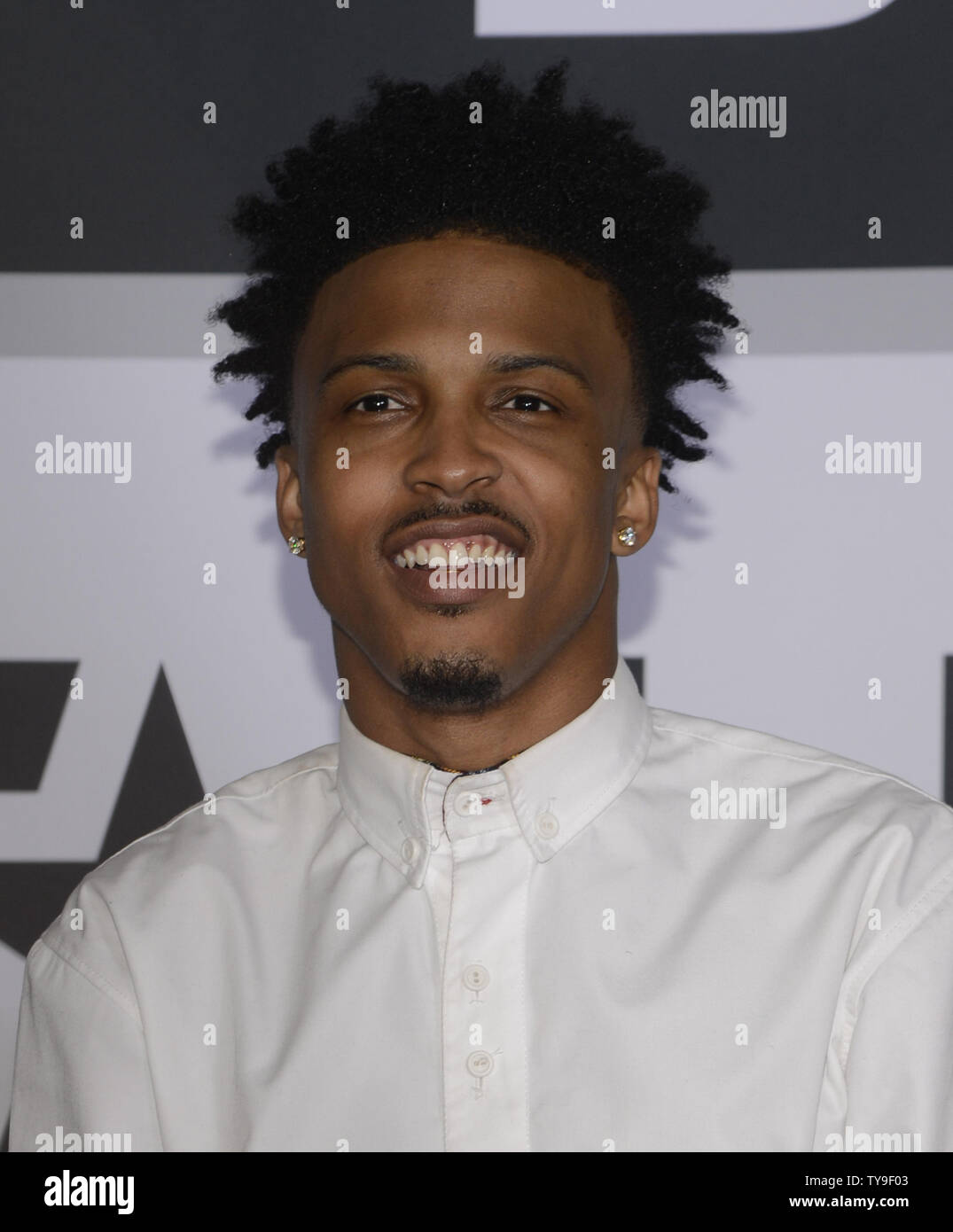 Singer August Alsina appears backstage after winning the awards for ...