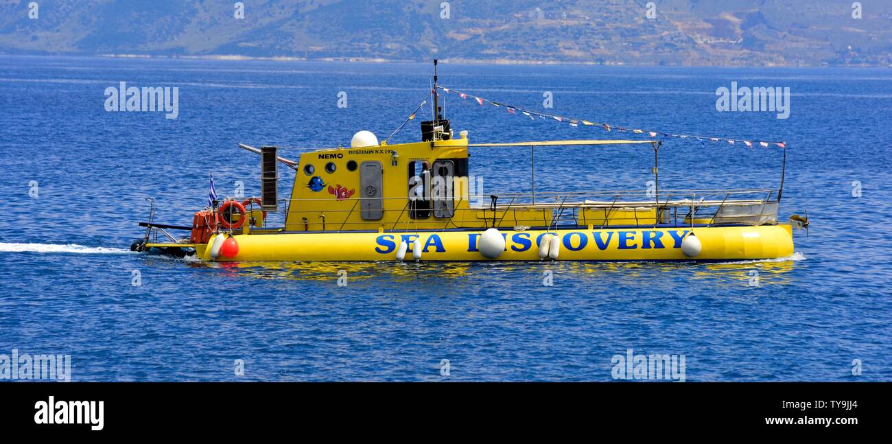Sea Discovery,Yellow Submarine,Tourists Glass bottom boat,Kassiopi ...