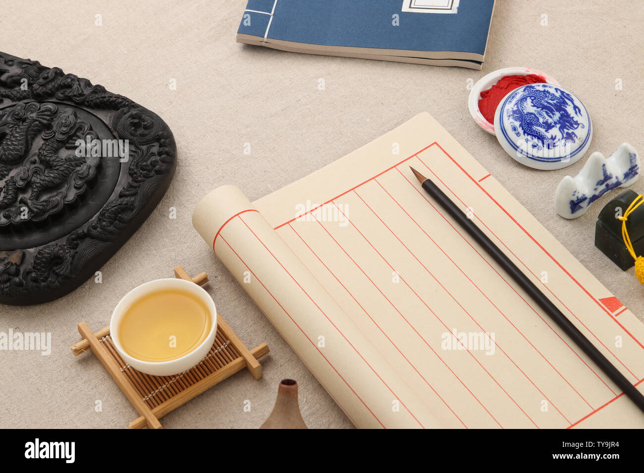 Rice paper books hi-res stock photography and images - Alamy