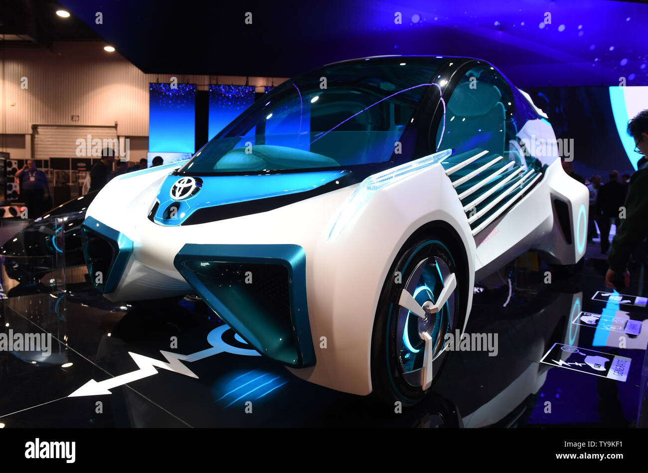 Fcv plus hi-res stock photography and images - Alamy