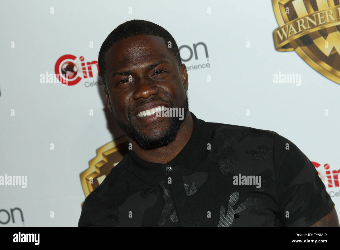Actor Kevin Hart arrives for the Warner Bros. Pictures Presentation at ...