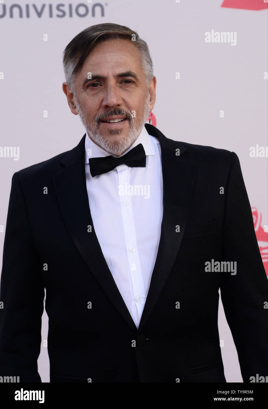 Musician Alejandro Lerner arrives on the red carpet for the 17th annual ...