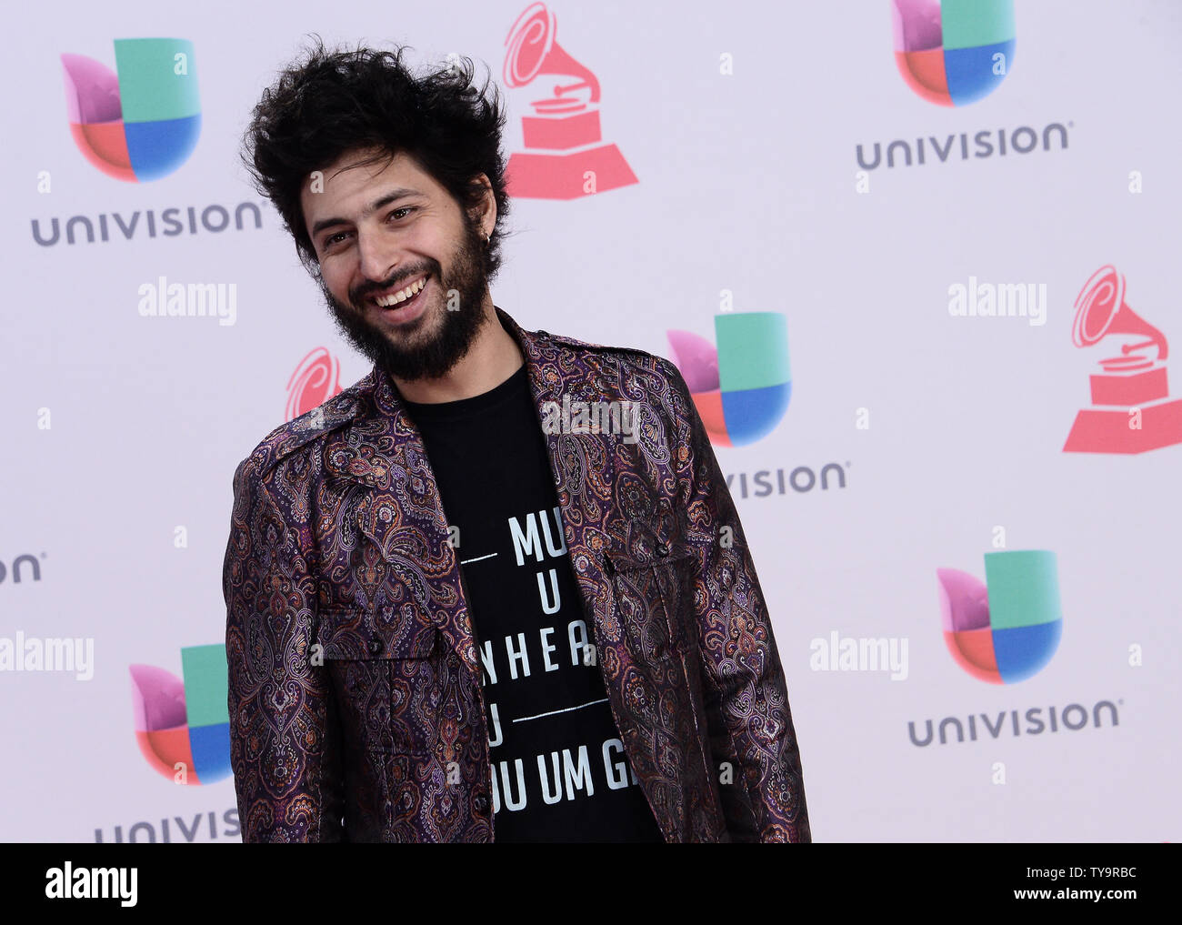 Ian Ramil arrives on the red carpet for the 17th annual Latin Grammy ...
