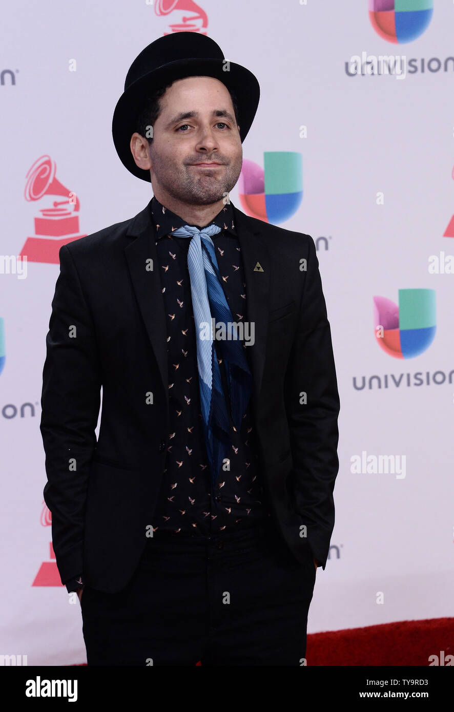 Eduardo Cabra arrives on the red carpet for the 17th annual Latin ...