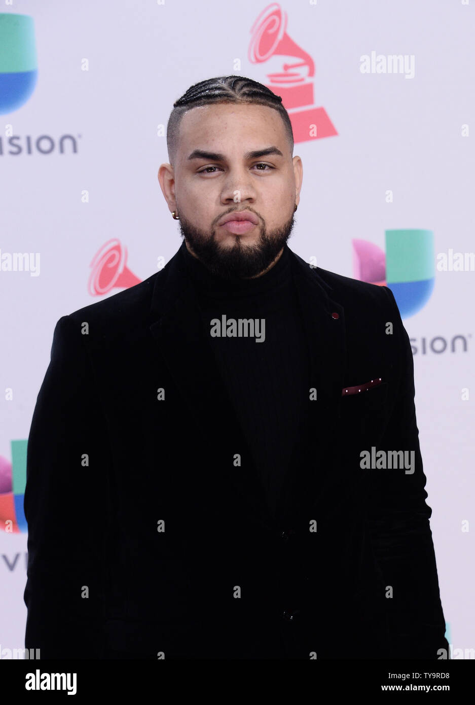 LeJuan James arrives on the red carpet for the 17th annual Latin Grammy ...