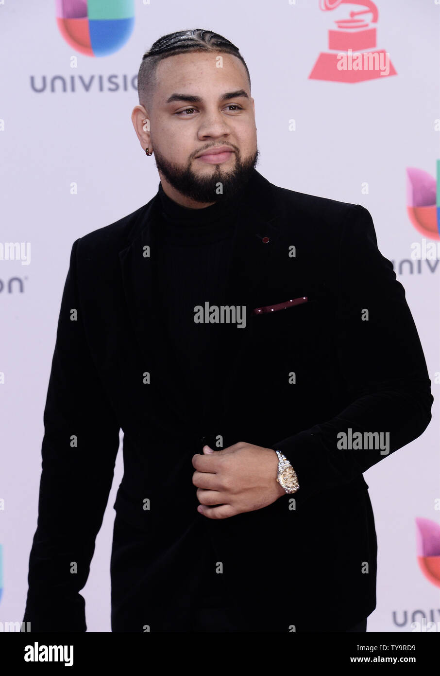 LeJuan James arrives on the red carpet for the 17th annual Latin Grammy ...