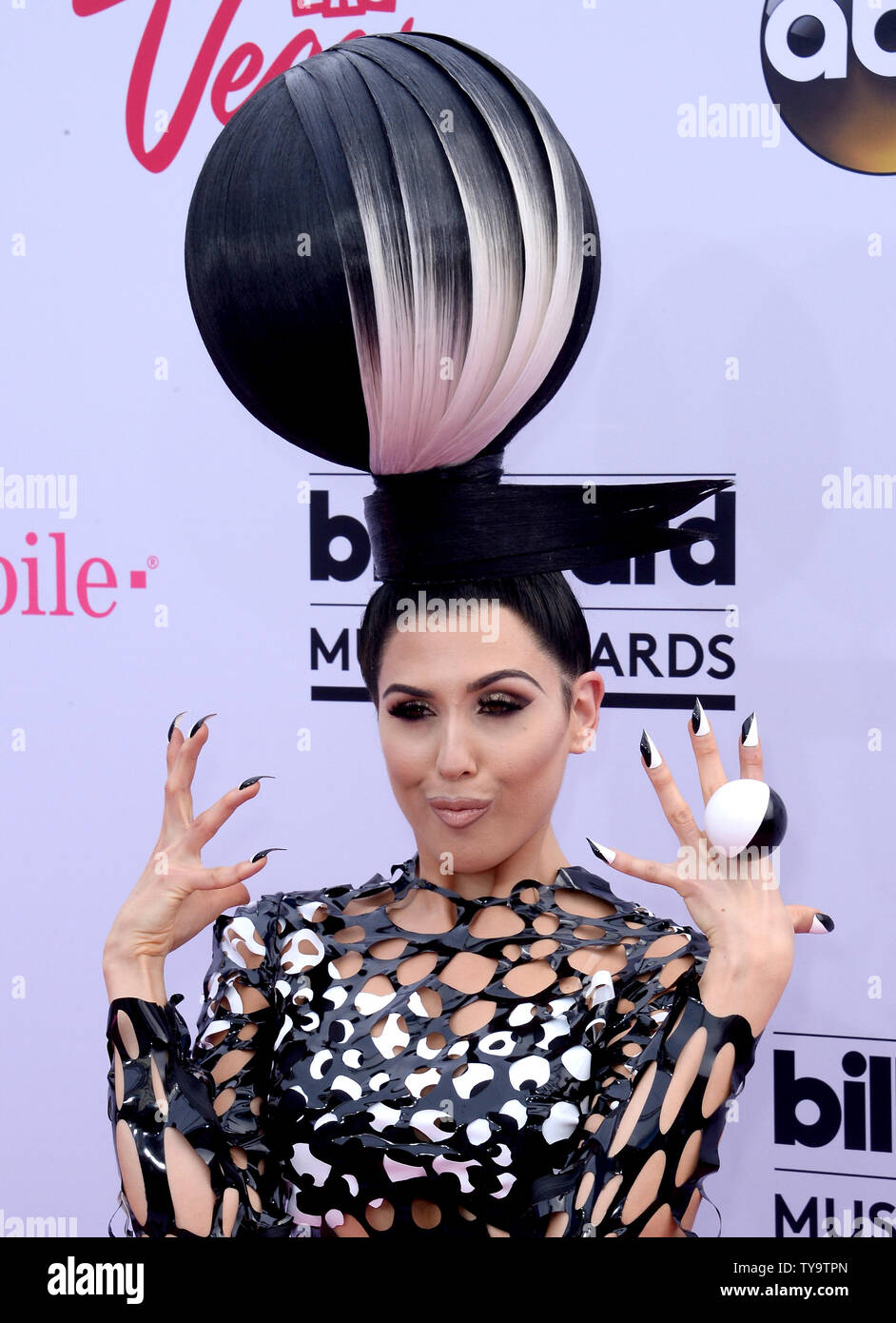 Singer Z LaLa attends the annual Billboard Music Awards held at T ...