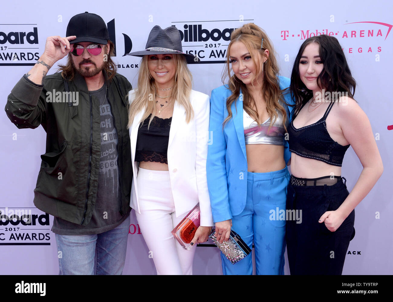 Brandi Cyrus And Noah Cyrus 8438