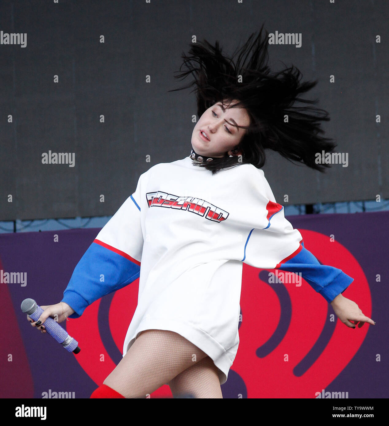 2017 noah cyrus hi-res stock photography and images - Alamy