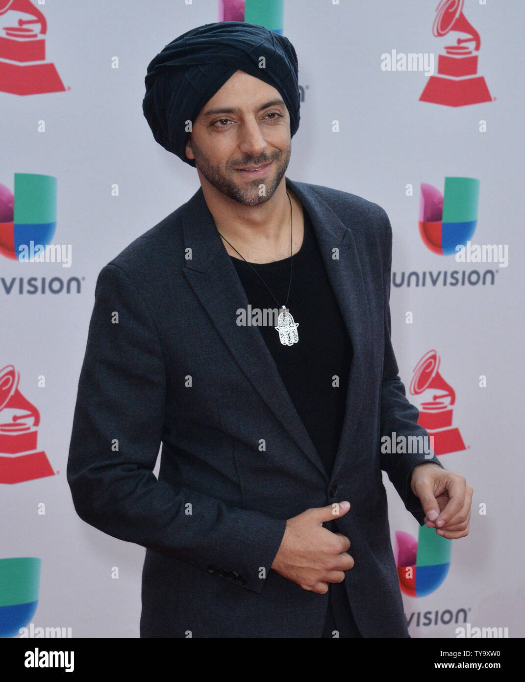 Israeli singer-songwriter Idan Raichel arrives on the red carpet for ...