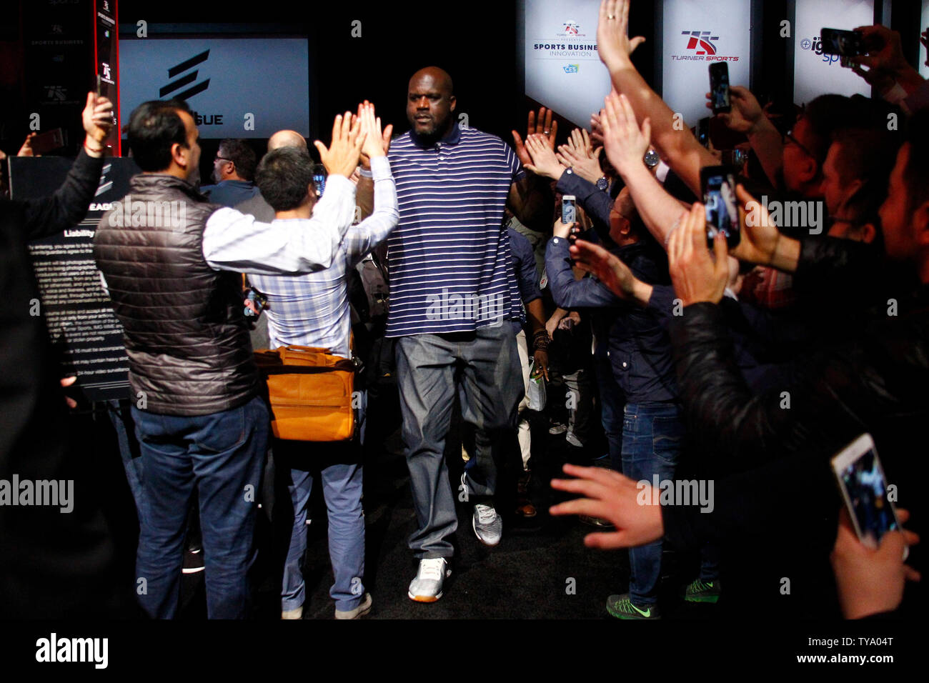 Shaquille o’neal match hi-res stock photography and images - Alamy