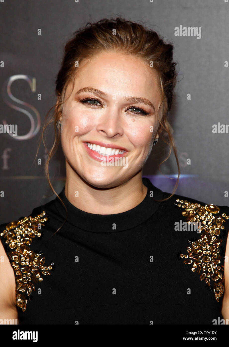 Rhonda rousey hi-res stock photography and images - Alamy