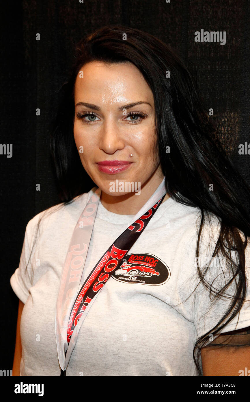 Ice road truckers hi-res stock photography and images - Alamy