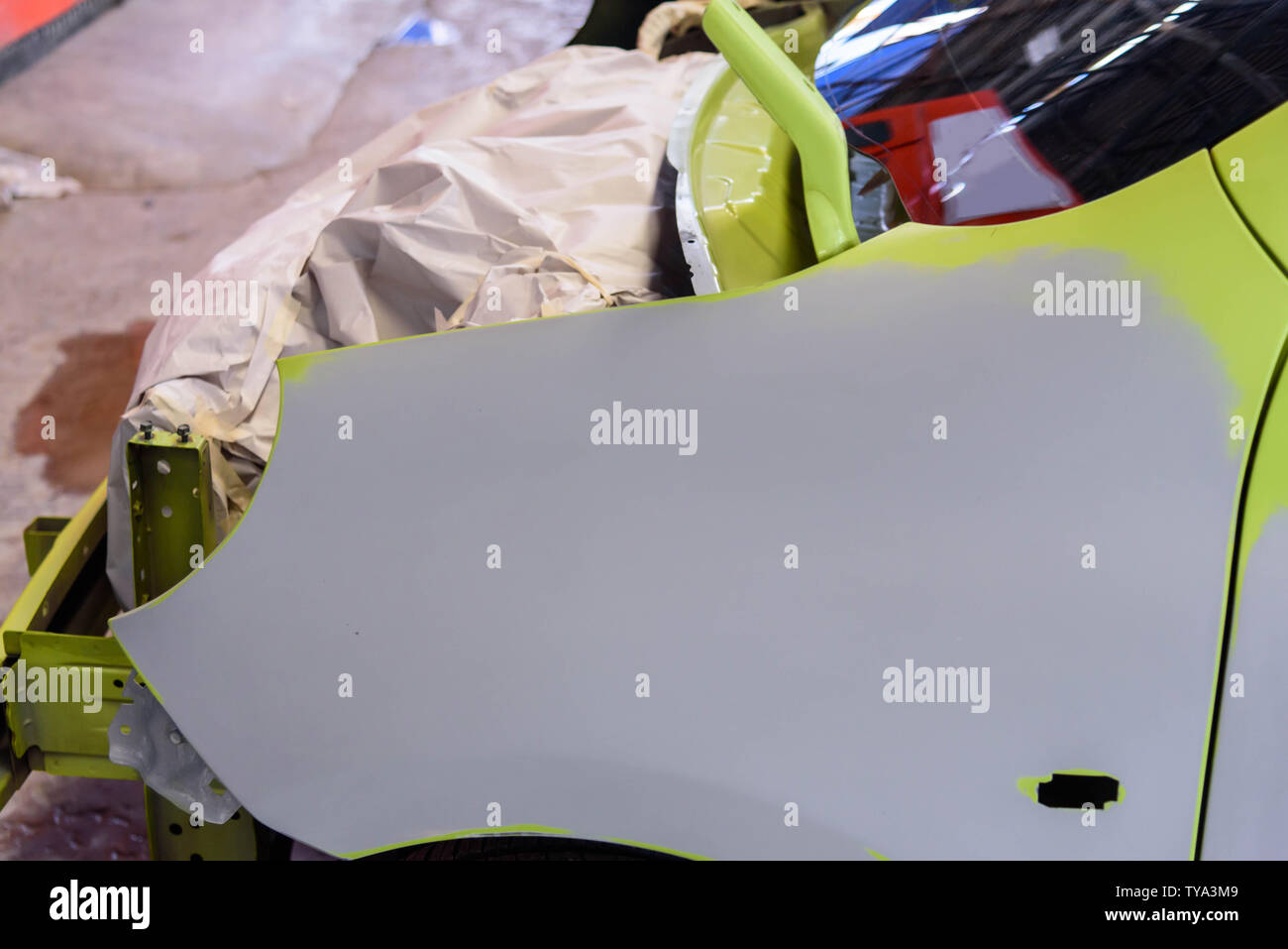 Polish the primer of car / prepare the car surface for Spray the color ...