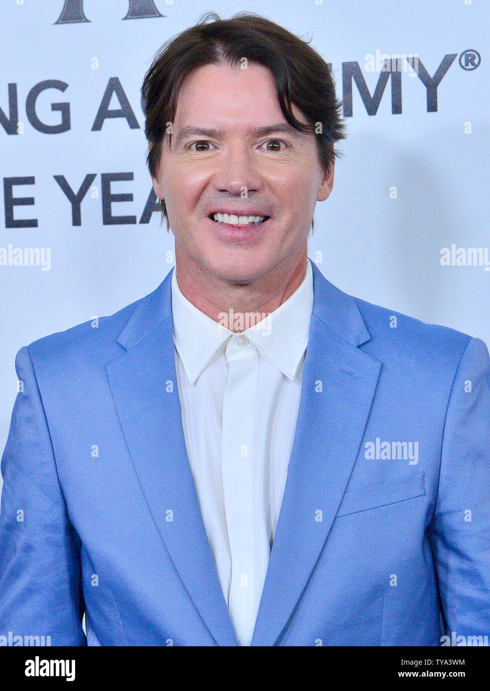 Arthur Hanlon arrives at the Latin Grammy Person of the Year gala ...