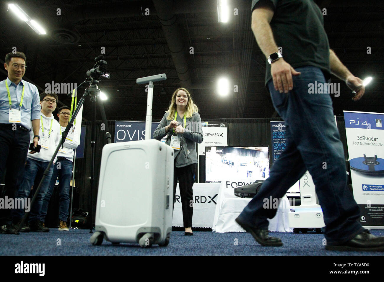 The Ovis smart suitcase with AI facial recognition and obstacle ...