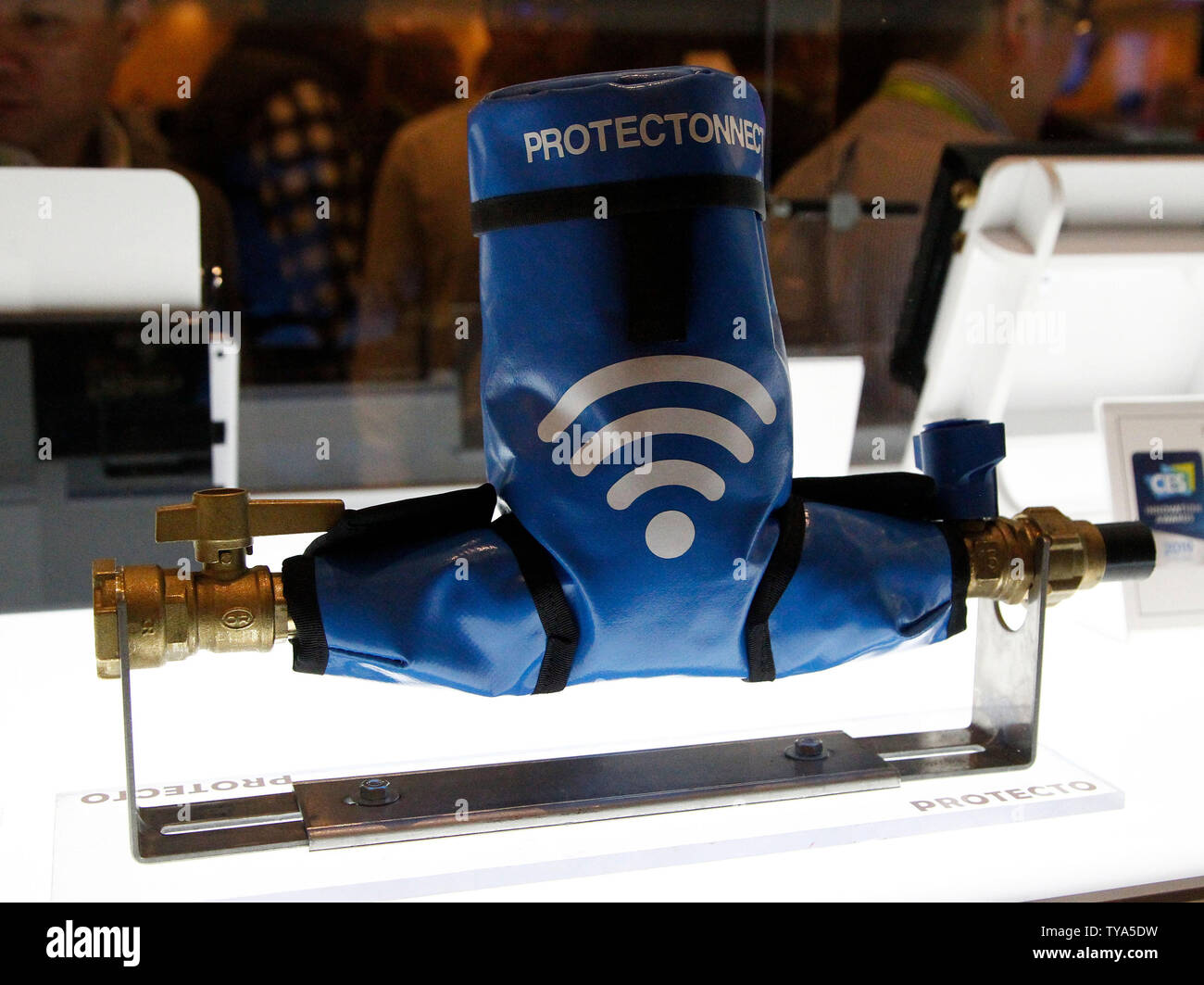 Smart water meters hi-res stock photography and images - Alamy