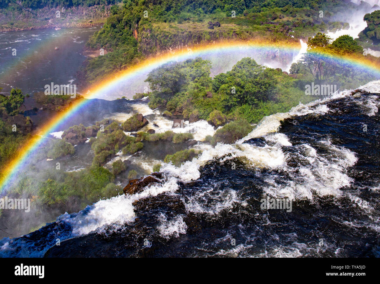 Waterfall brazil rainbow tourism hi-res stock photography and images ...