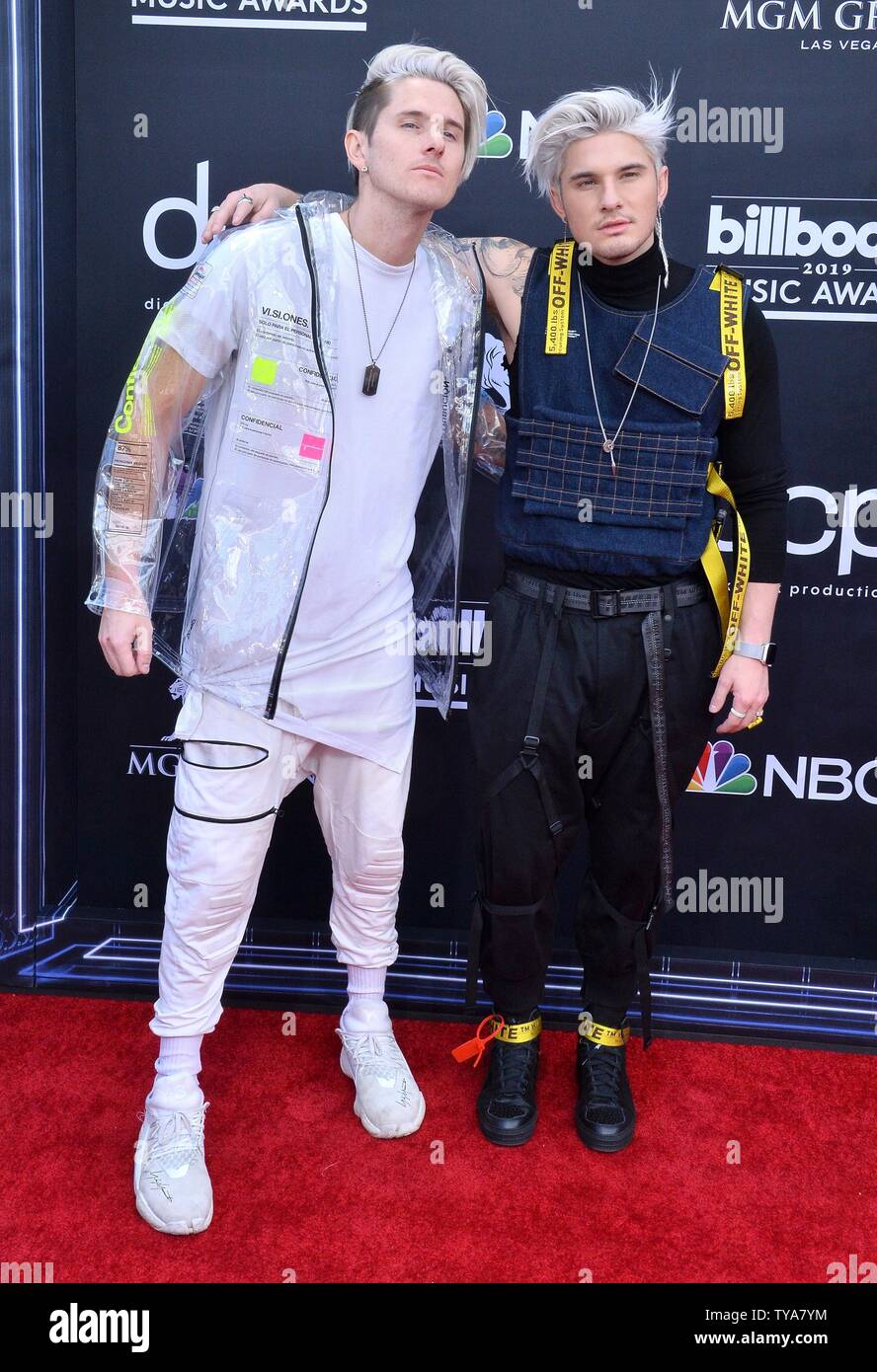 (L-R) Kyle Trewartha and Michael Trewartha of Grey arrive for the 2019 ...