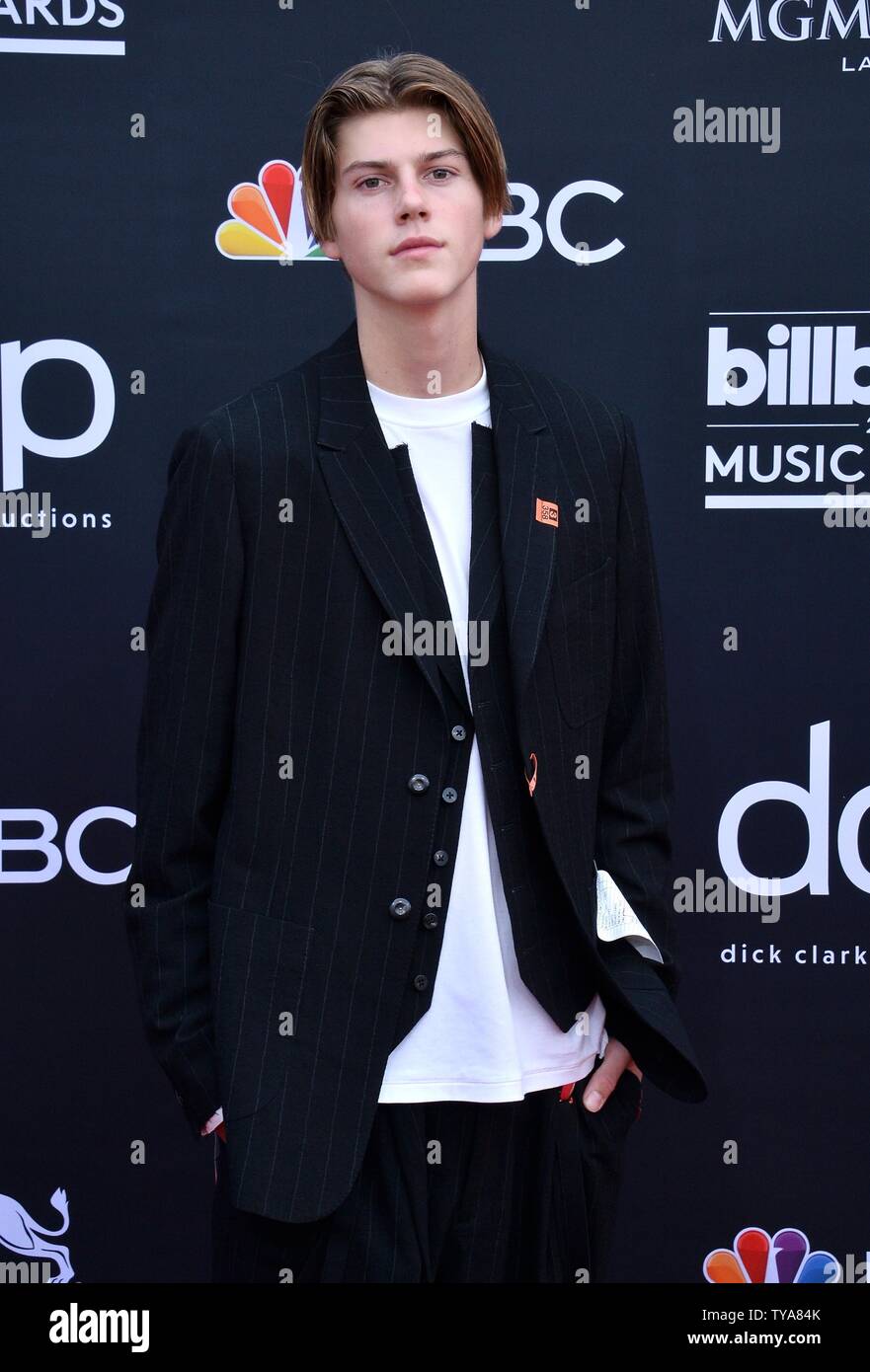 Ruel arrives for the 2019 Billboard Music Awards at the MGM Grand ...