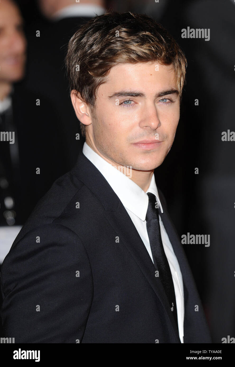 Actor Zac Efron arrives for the movie premiere of "Me and Orson Welles ...
